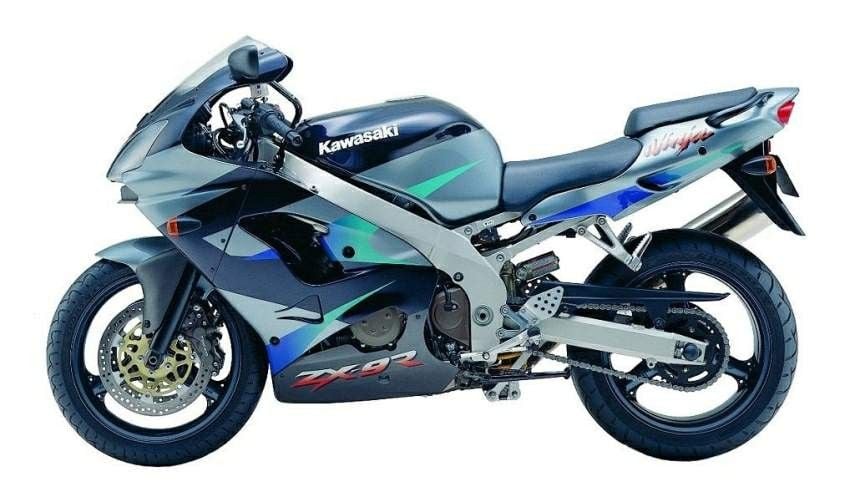 Kawasaki ZX-9R 900 (2000 - 2001) vs Kawasaki Ninja ZX-6R (2024)